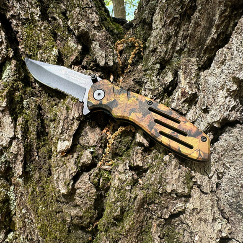 Shop Tactical - Smith & Wesson Extreme Ops Camo Folding Knife